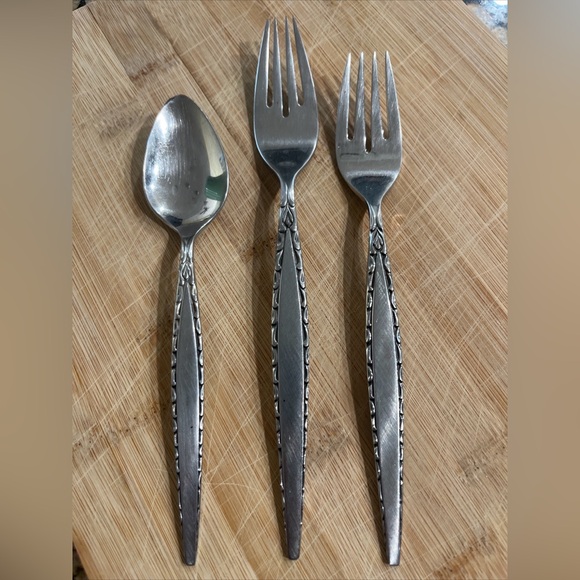 Oneida | Dining | Oneida Stainless Flatware Venetia Set Of 3 Community | Poshmark